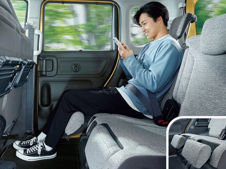 新型スペーシアの内装を徹底解剖！進化した後部座席＆車内の使い勝手をチェック - MyCarナビ